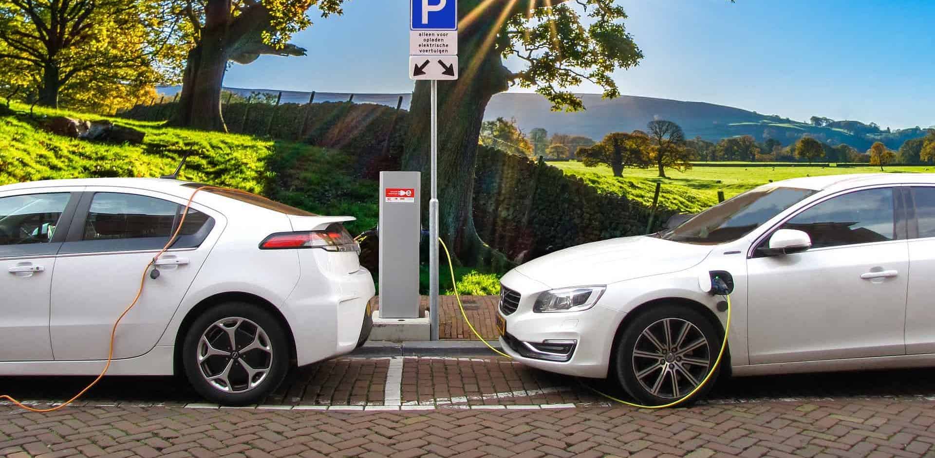 Lessons learned on early electric vehicle fast-charging deployments